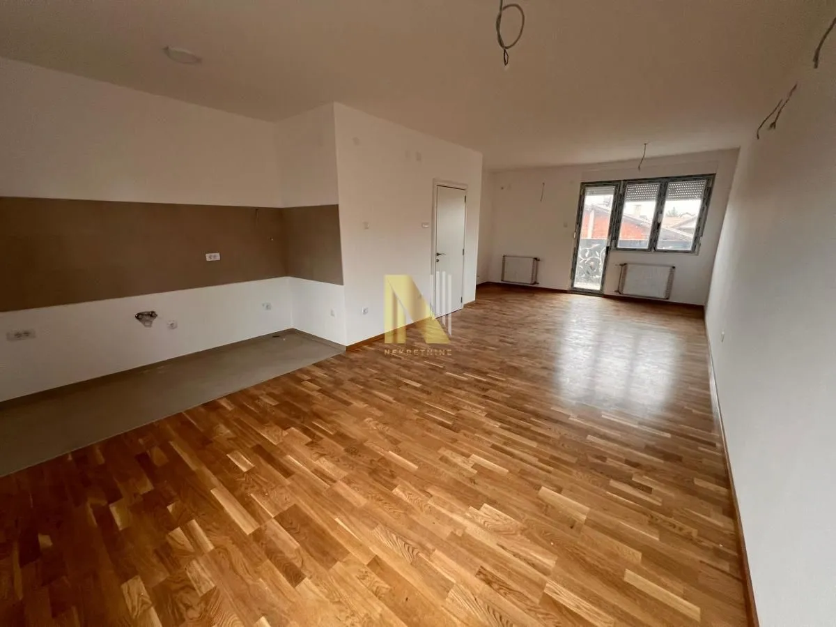 Prodaja, četvorosoban stan, 90m2, Veternik, Novi Sad, Novi Sad