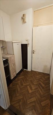 Novi Beograd,Fontana,uknjižena garsonjera, I sp.