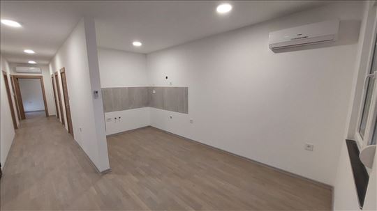 Moderan četvorosoban porodični stan Alibegovac