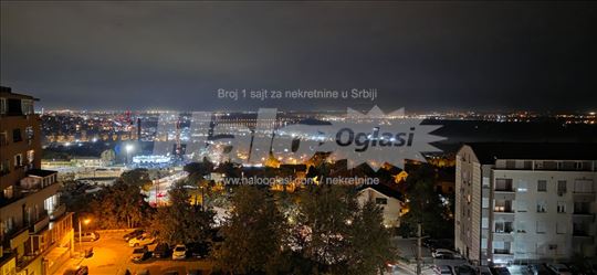 Trosoban stan sa prelepim pogledom na Dunav