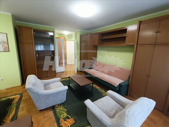 Dvosoban stan u centru Obrenovca , Staro igralište
