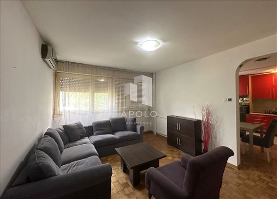 Komforan trosoban stan kod Teleoptika