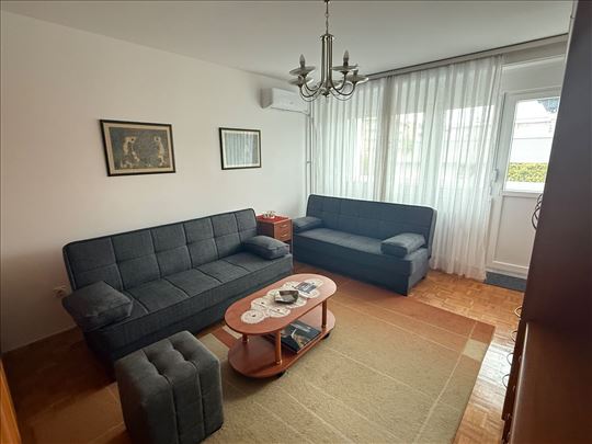 Odlican stan, 38m3, namesten, dobra lokacija