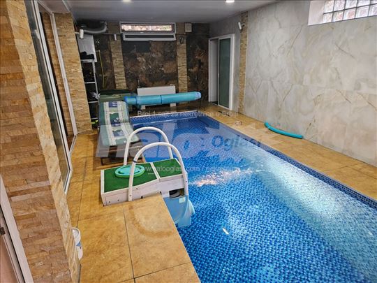 Lux kuca kod Olimpa Zvezdara 217m2