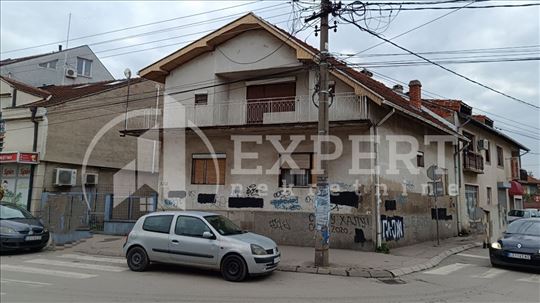 Ekskluzivna prodaja kuće 250m2, Niška ulica