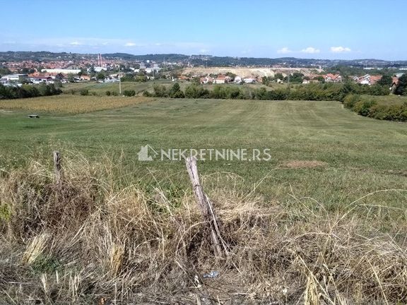 Građevinski plac 1,36 ha, Valjevo, 3.500€/ar