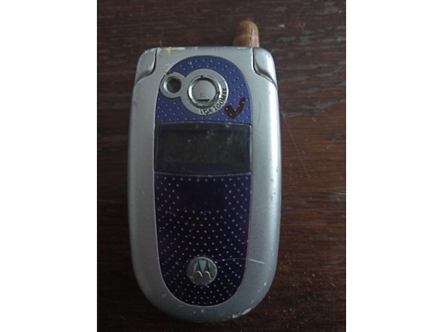 motorola v525 telefon kolekcionarski primerak sa slika
