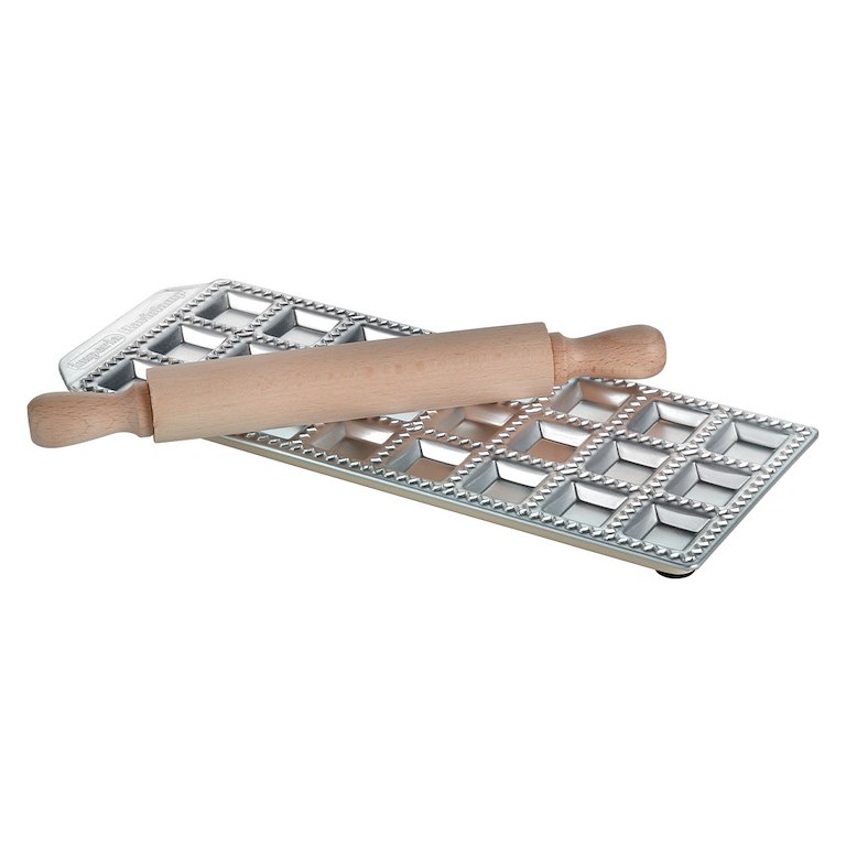 14. Set za četvrtaste raviole – kalup za raviole, za 24 komada raviola + drvena oklagija – IMPERIA, Cena: 2.676 din.