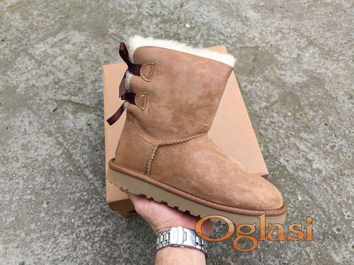 UGG Classic Mini