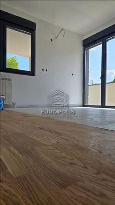Odmah useljiva novogradnja, Centar, Stara Pazova I