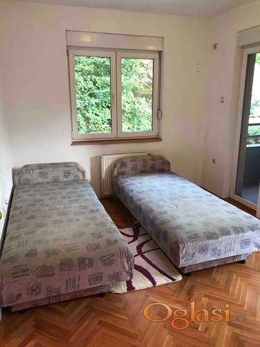 GARSONJERA NA GRBAVICI