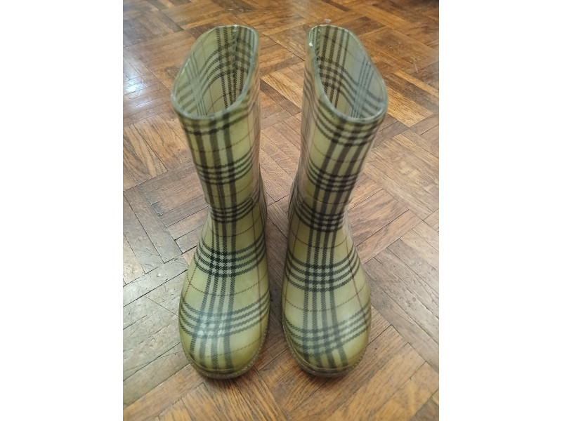 Gumene karirane čizmice Burberry šara, 30