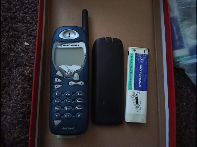 motorola m3888 telefon kolekcionarski primerak sa slika