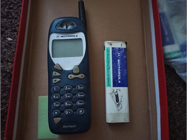 motorola m3888 telefon kolekcionarski primerak sa slika