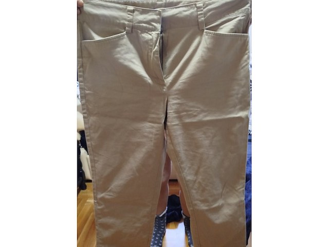 Zenske pantalone veliki broj