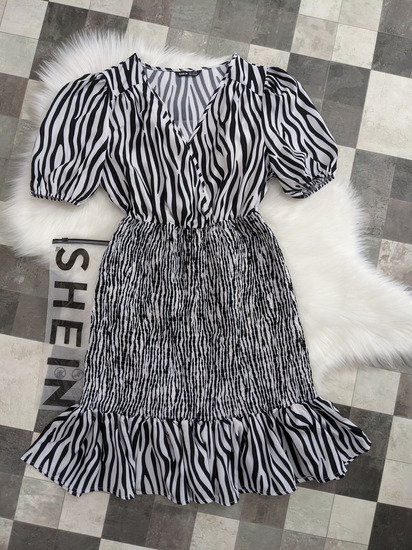 *** Shein zebrasta haljina ***