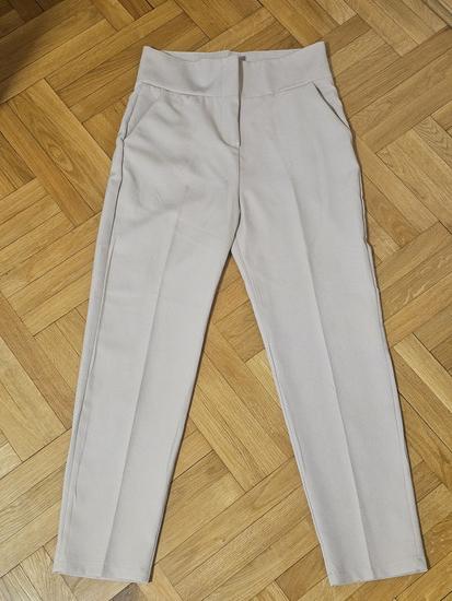 Pantalone •nove• na peglu vel 38, 40