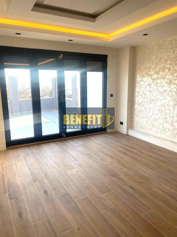 Četvorosoban stan na prodaju, 162m2, 315.000€