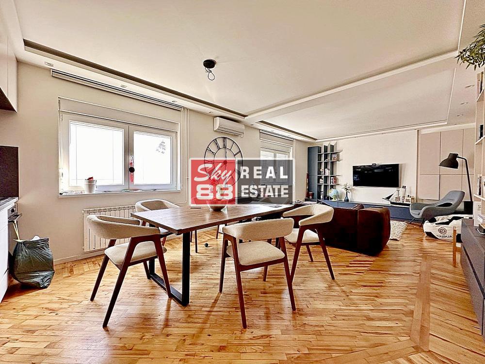 Šestosoban stan na prodaju, 172m2, 602.000€