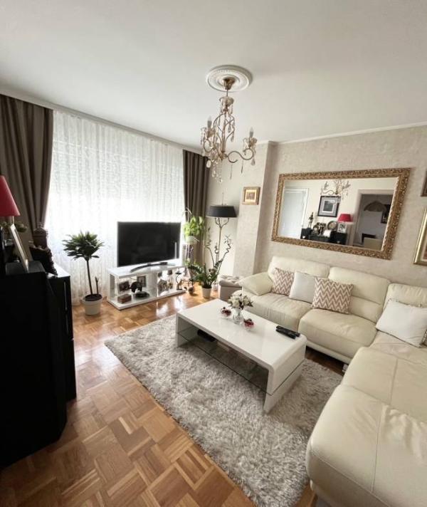 Jurija Gagarina, Dvoiposoban stan na prodaju, 67m2, 235.000€