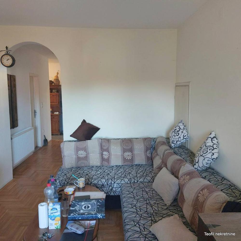 Vojni put, Trosoban stan na prodaju, 66m2, 105.000€