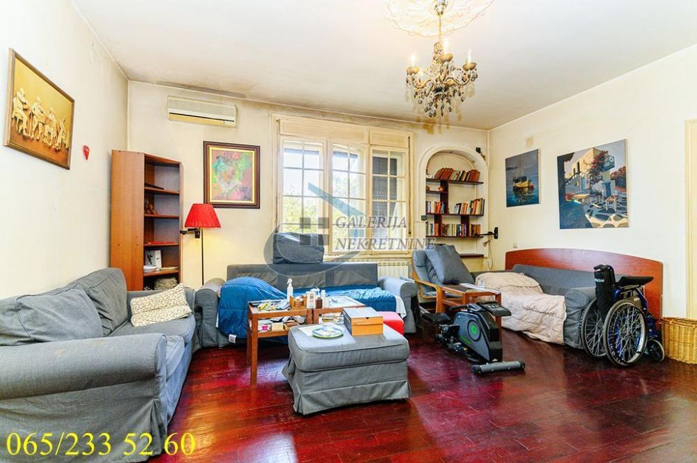 Strahinjića Bana, Petoiposoban stan na prodaju, 130m2, 680.000€