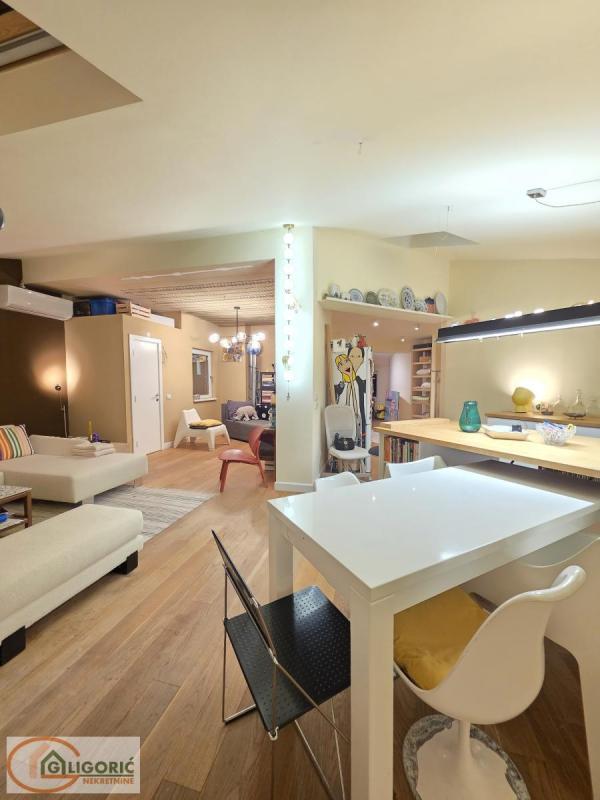 Slavujev venac, Trosoban stan na prodaju, 80m2, 240.000€