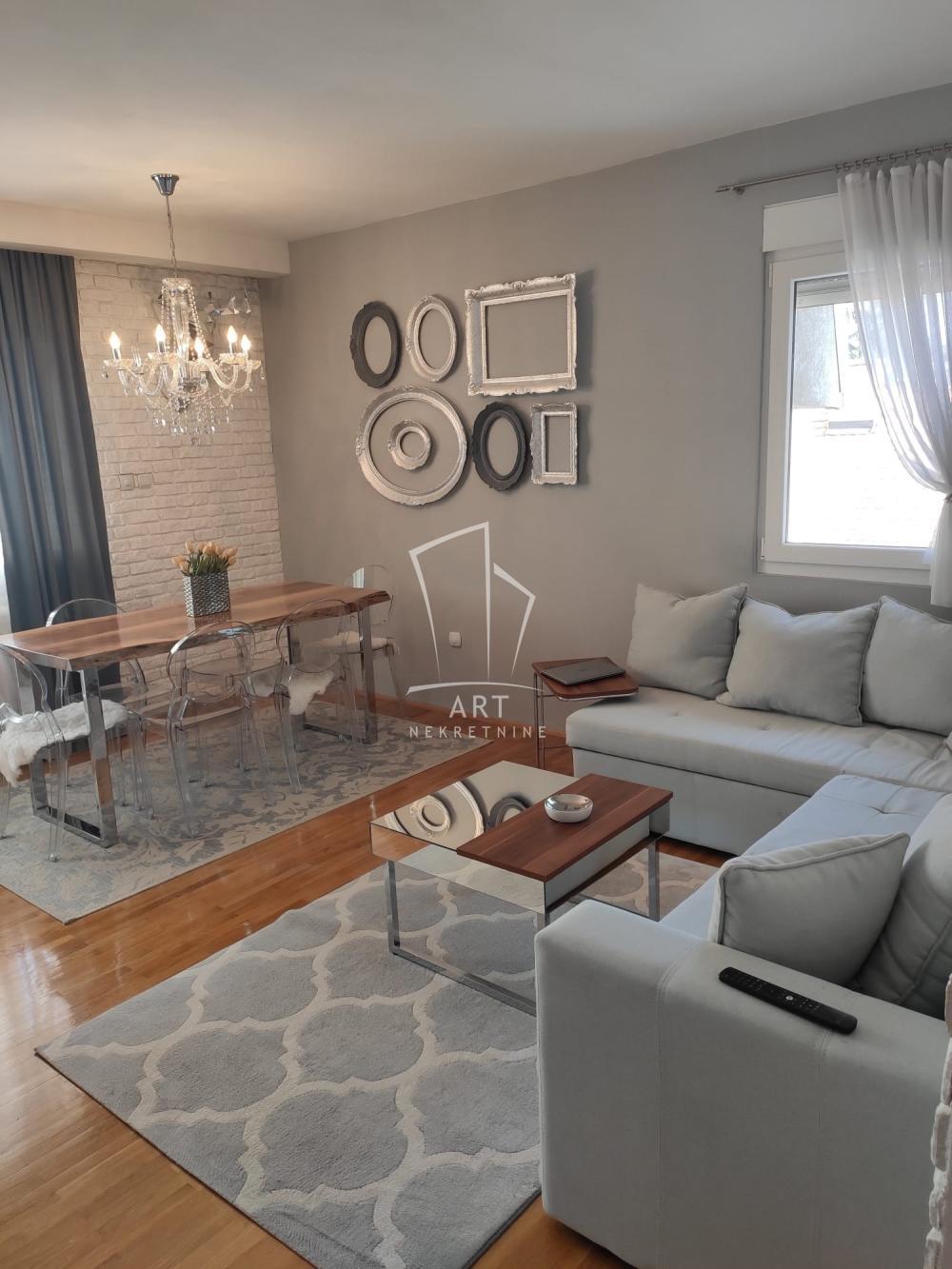 Mariborska, Trosoban stan za izdavanje, 60m2, 950€