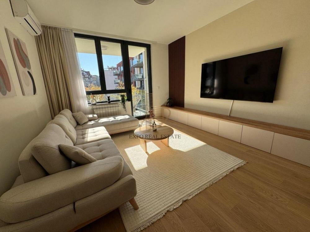 Trosoban stan za izdavanje, 76m2, 1.500€