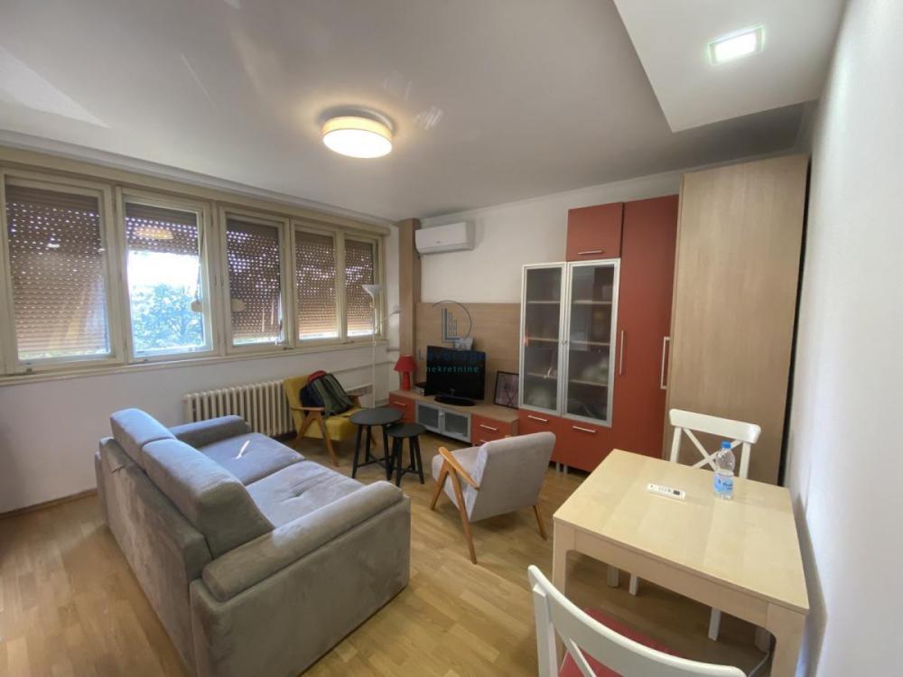 Glasinačka, Jednoiposoban stan za izdavanje, 33m2, 450€