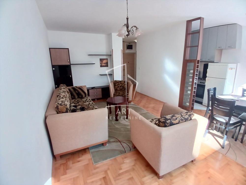 Timočke divizije, Jednosoban stan za izdavanje, 37m2, 400€