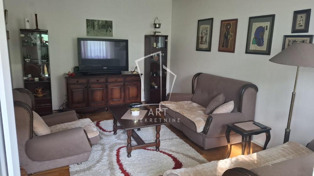 Braće Vučković, Dvoiposoban stan za izdavanje, 59m2, 600€