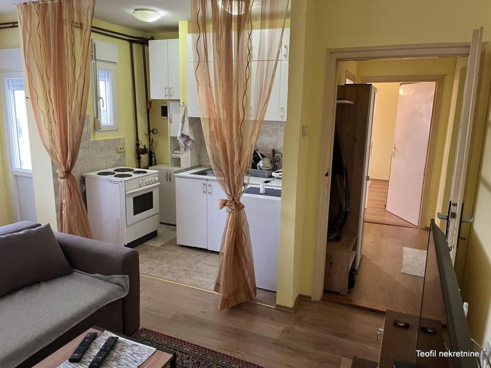 Braće Abafi, Jednoiposoban stan za izdavanje, 39m2, 400€