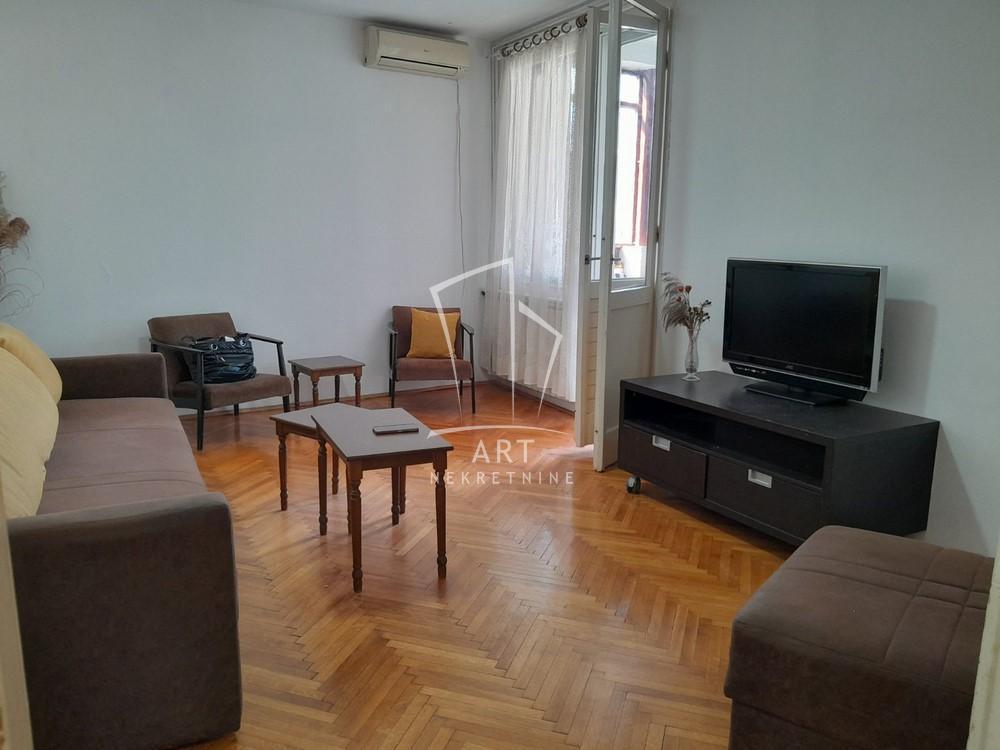Branka Krsmanovića, Trosoban stan za izdavanje, 62m2, 650€