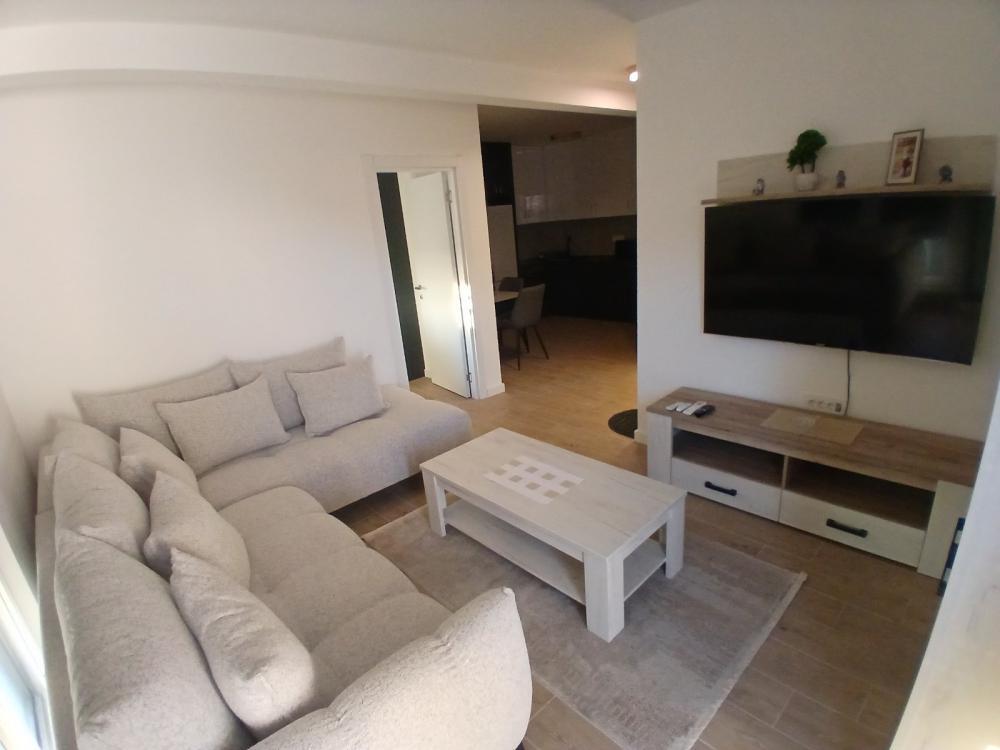 Podujevska, Dvosoban stan za izdavanje, 45m2, 700€