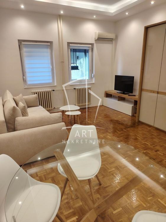 Kralja Milutina, Jednosoban stan za izdavanje, 48m2, 700€