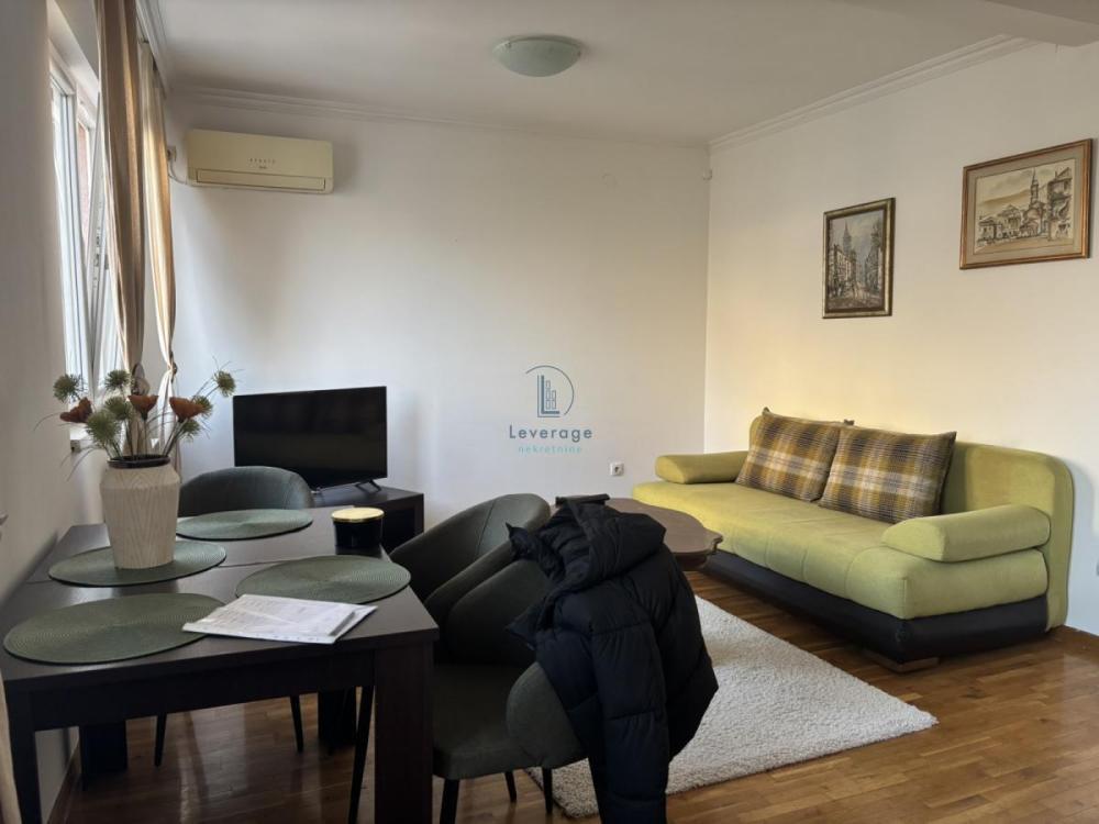 Vojvode Stepe, Dvoiposoban stan za izdavanje, 76m2, 700€