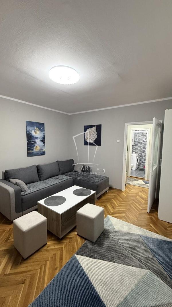 Stevana Opačića, Jednosoban stan za izdavanje, 34m2, 500€