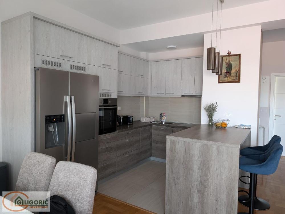 Bratstva i jedinstva, Trosoban stan za izdavanje, 75m2, 800€