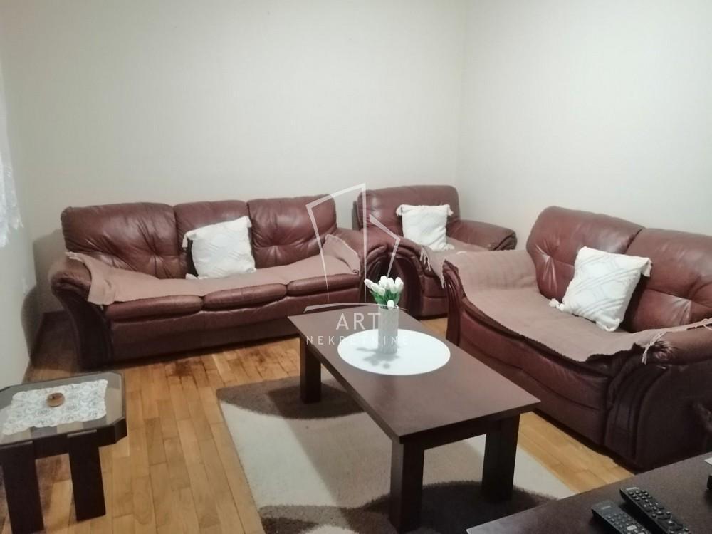 Barska, Dvosoban stan za izdavanje, 81m2, 650€