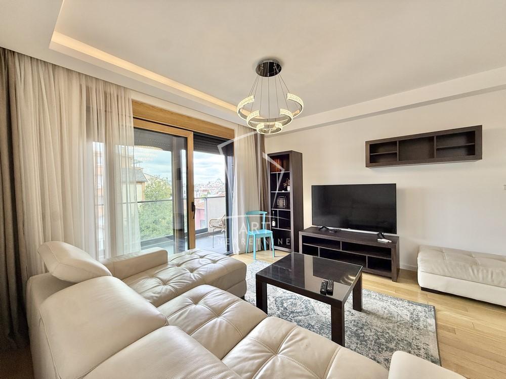 Borisavljevićeva, Četvorosoban stan za izdavanje, 84m2, 1.600€