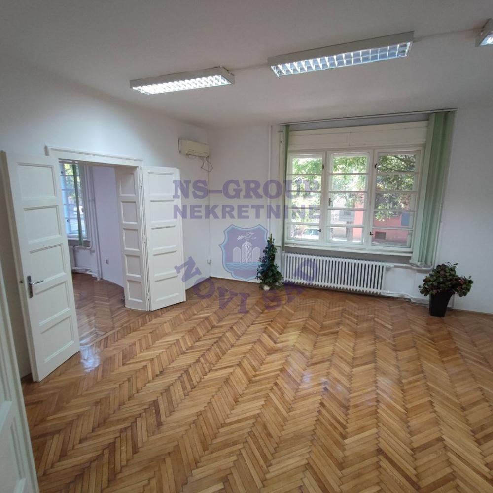Trosoban stan na prodaju, 107m2, 278.100€