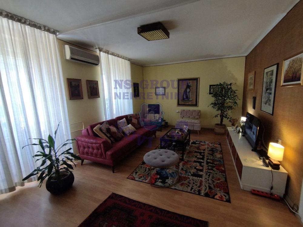 Četvorosoban stan na prodaju, 115m2, 288.400€