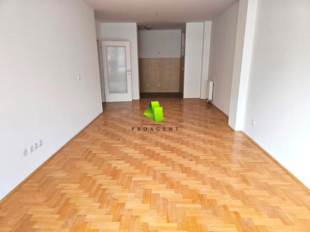Dvoiposoban stan na prodaju, 59m2, 118.000€