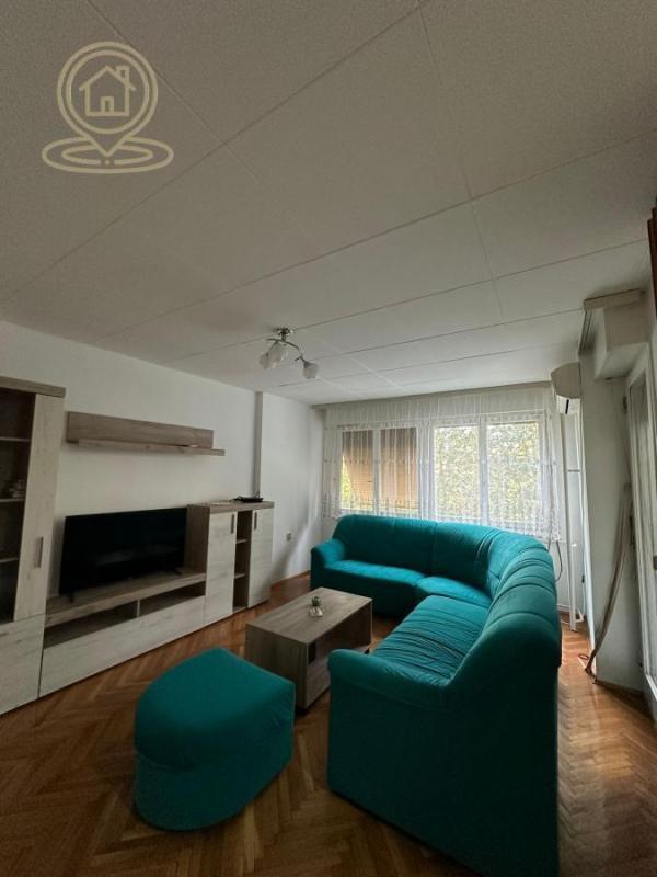 Trosoban stan za izdavanje, 72m2, 380€
