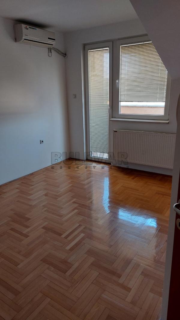Cara Dušana, Jednoiposoban stan za izdavanje, 36m2, 250€