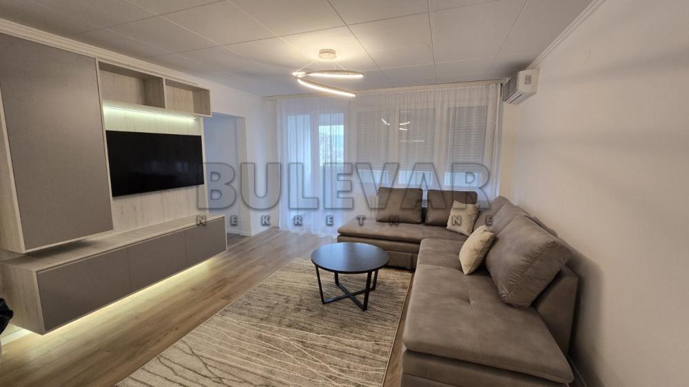 Bulevar Nemanjića, Troiposoban stan za izdavanje, 65m2, 600€