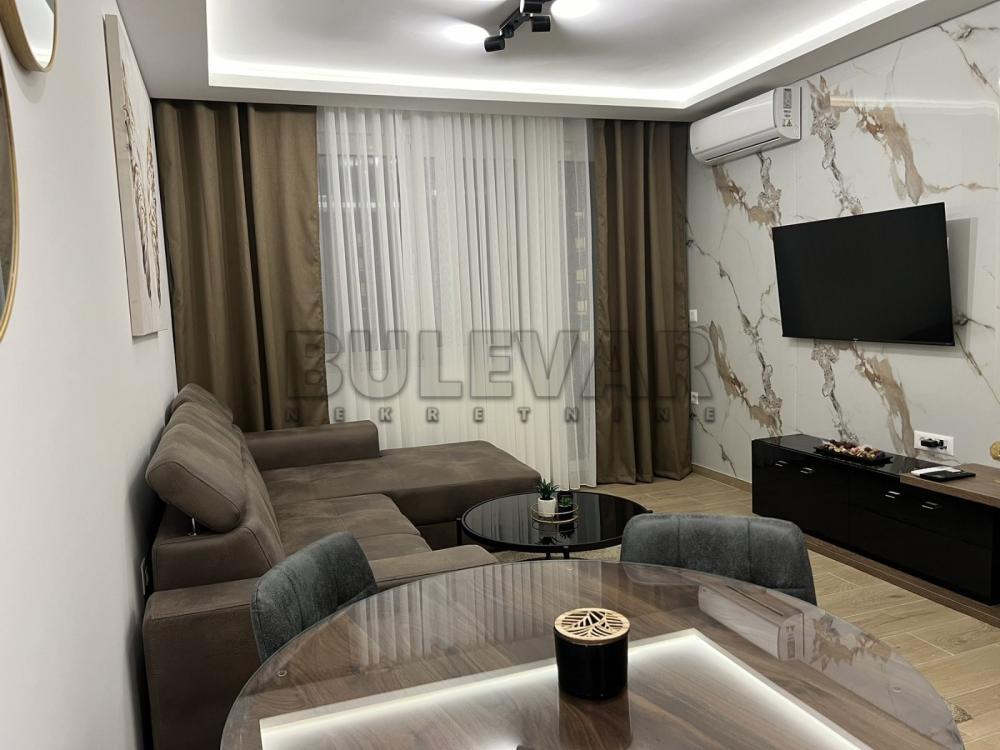 Radoja Domanovića, Dvosoban stan za izdavanje, 48m2, 550€