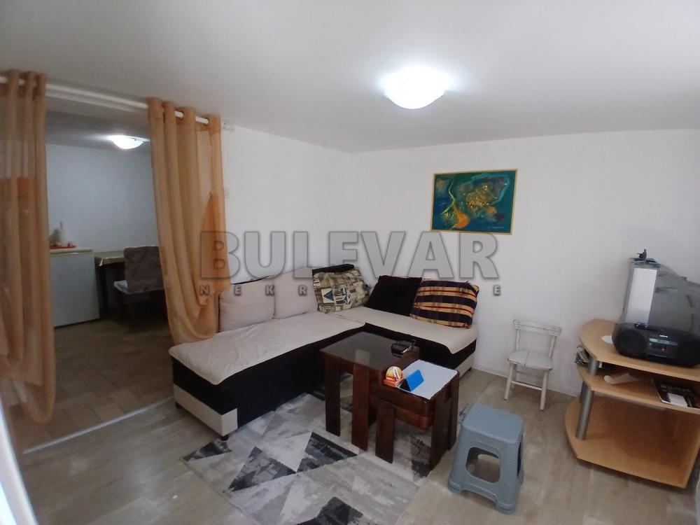 Pasi poljana, Troiposoban stan za izdavanje, 62m2, 160€