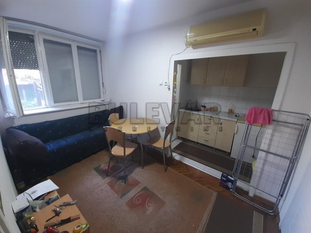 Generala Milojka Lešjanina, Jednosoban stan za izdavanje, 26m2, 220€
